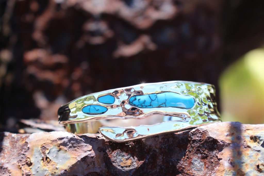 Island Bracelet with Turquoise - Hammered - IMSC